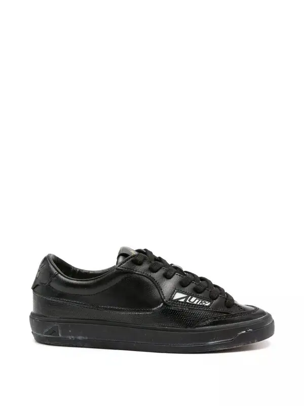 AUTRY Perforated Detail Logo Patch Sneakers