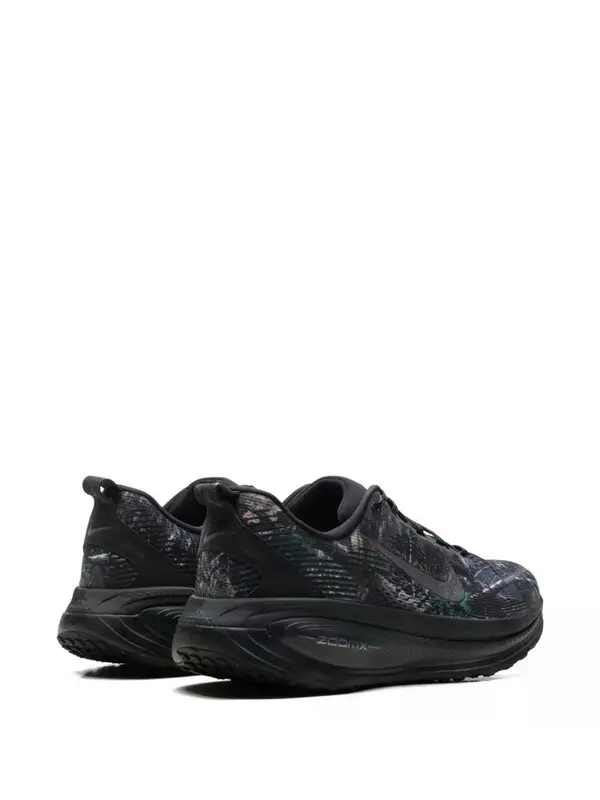 Nike Vomero 18 Sneakers