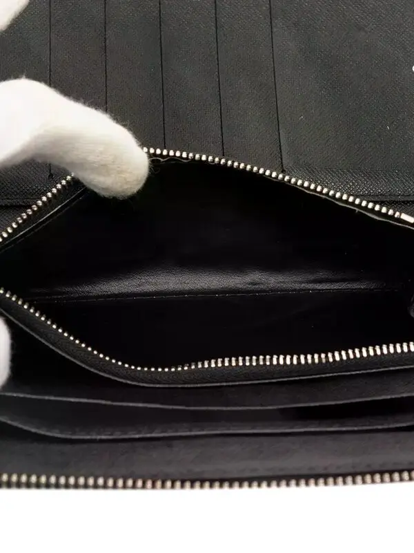 LOUIS VUITTON Taiga Atoll Organizer