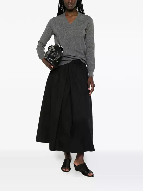 ANNAPURNA V-neck Knitted Sweater