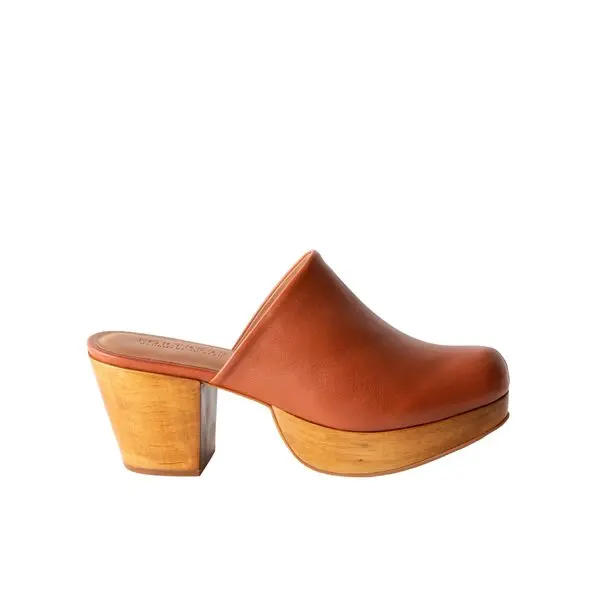 FORTRESS Ava Platform Clog In Whiskey Nappa