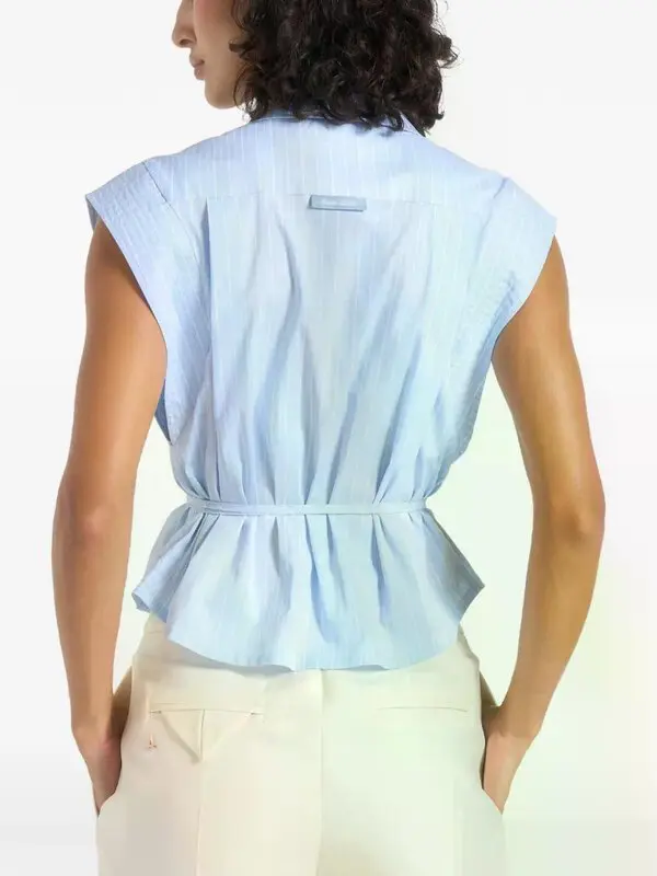 Manière De Voir Sleeveless Tie Waist Cropped Shirt - Blue