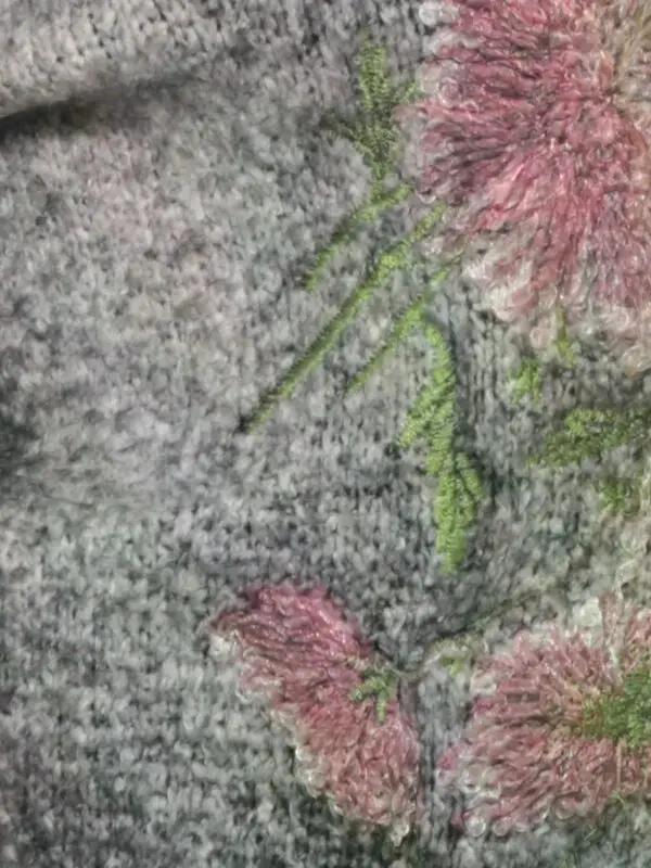 Avant Toi Floral Embroidered Sweater