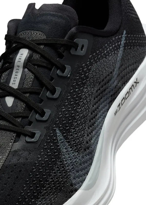 Nike Pegasus Plus Sneakers - Black