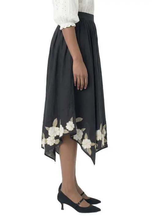 AREA STARS Black Floral-hem Midi Skirt