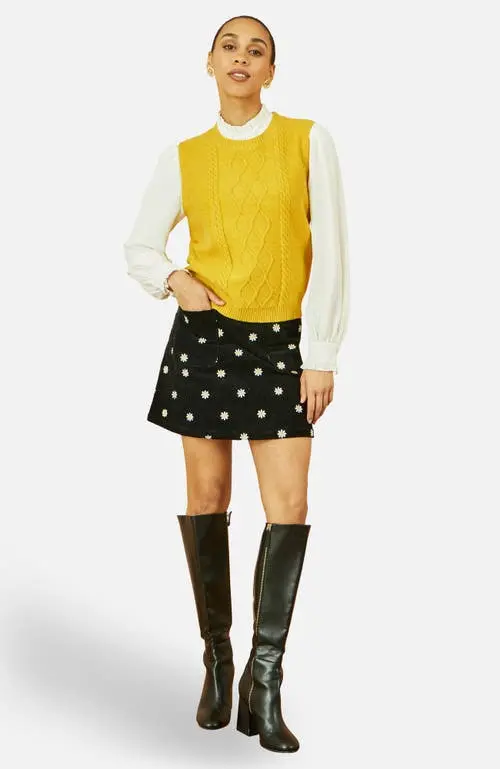YUMI Cable Knit Sleeveless Jumper