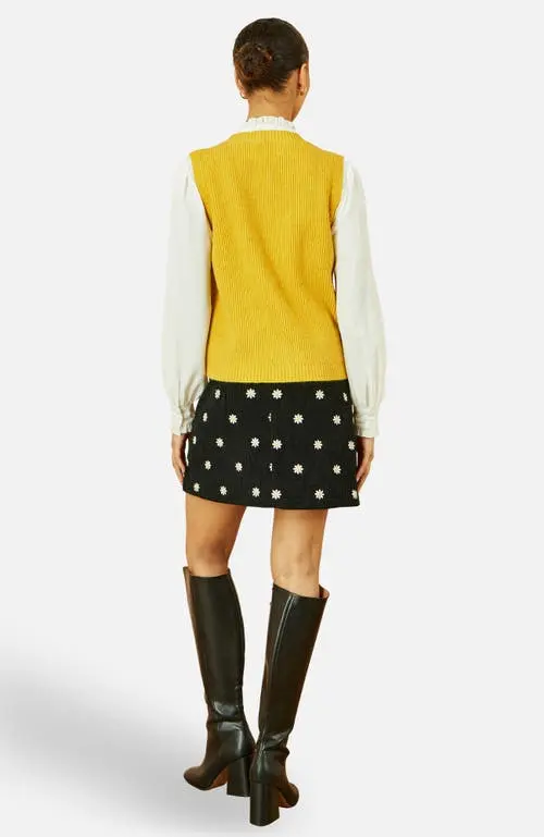 YUMI Cable Knit Sleeveless Jumper