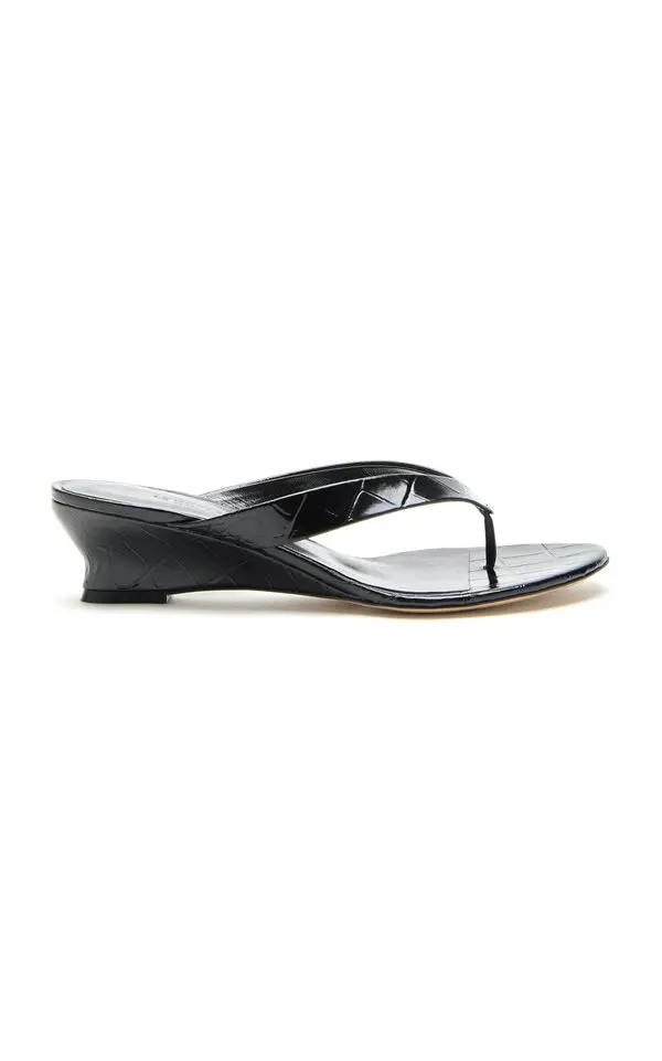 Le Monde Beryl Micro Wedge Croc-effect Leather Thong Sandals - Black