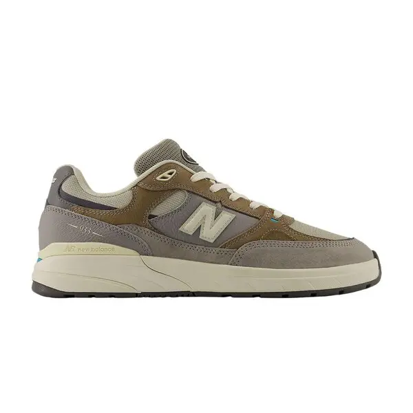 NEW BALANCE Numeric 933 "andrew Reynolds" Sneakers
