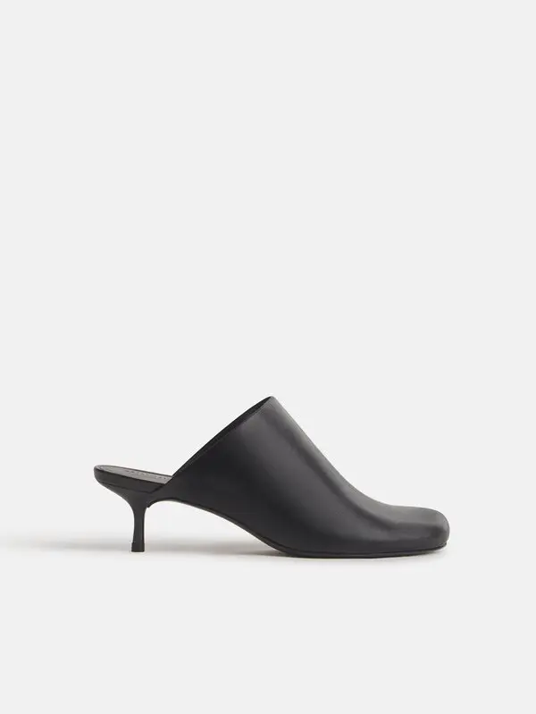 REFORMATION Phadra Heeled Mule In Leather - Black