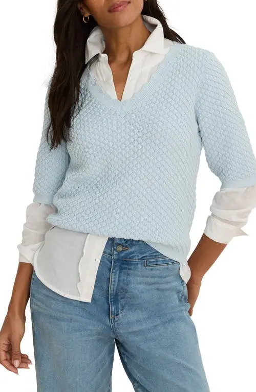 NIC+ZOE Scalloped Trim Textured V-neck Sweater - Crystal