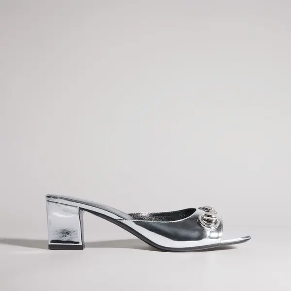 Gucci Signora Slide Sandal In Metallic Leather