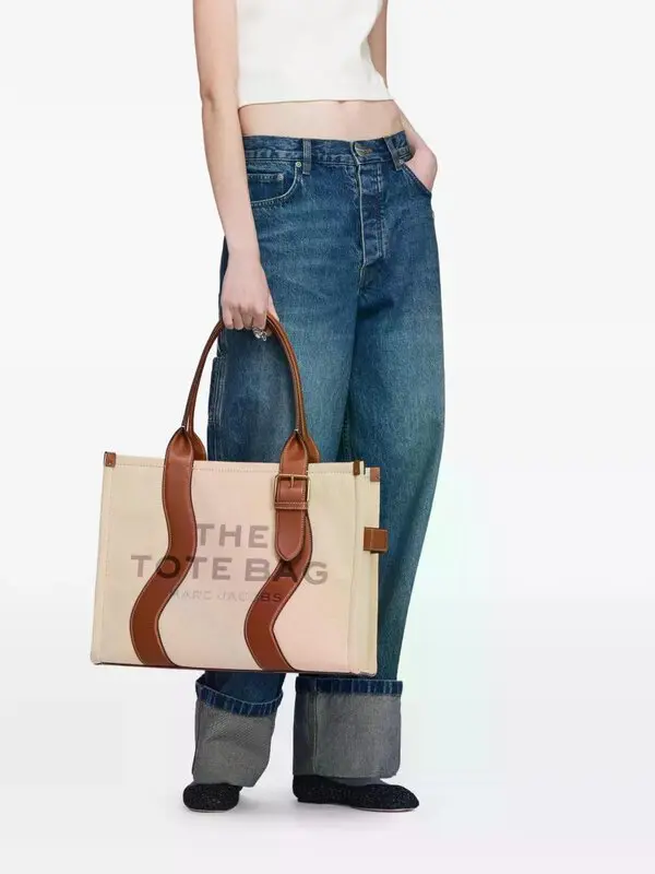 Marc Jacobs Wavy Canvas Tote Bag - Neutrals