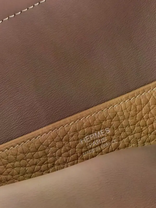 Hermès Halzan Bag Verso Clemence 25 Shoulder Bag
