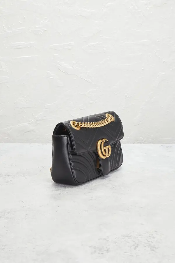 Gucci Gg Marmont Shoulder Bag - Black