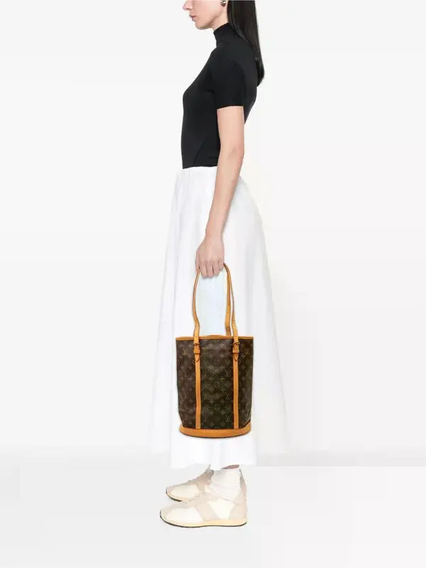 LOUIS VUITTON Monogram Gm Bucket Bag