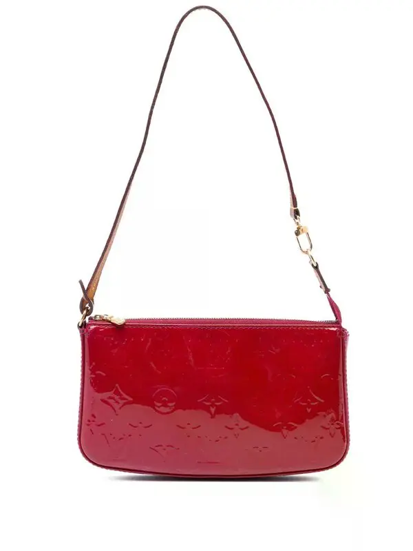 LOUIS VUITTON Monogram Vernis Pochette Accessoires Shoulder Bag - Red