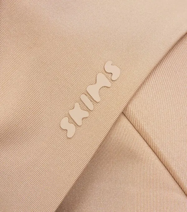 SKIMS Ultimate Nipple Wireless Push-up Bra