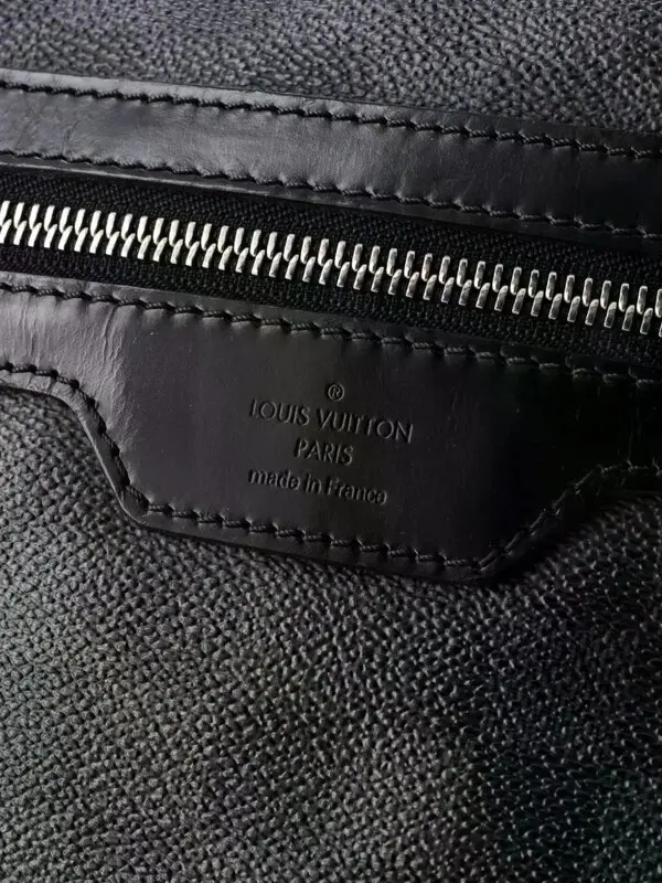 LOUIS VUITTON Mick Messenger Bag Mm