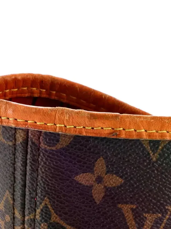 LOUIS VUITTON Monogram Canvas Gm Tote Bag