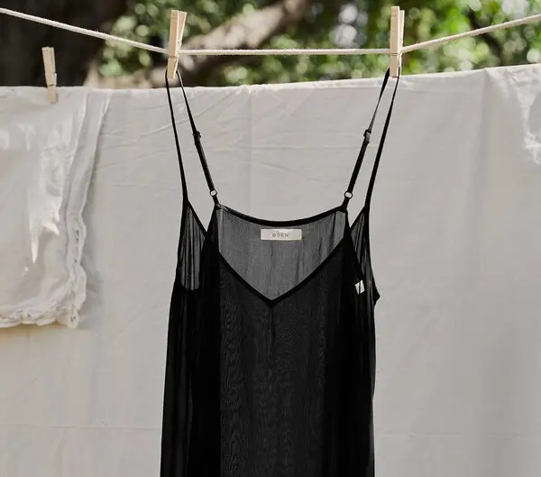 DÔEN Long Deep V-neck Slip - Black