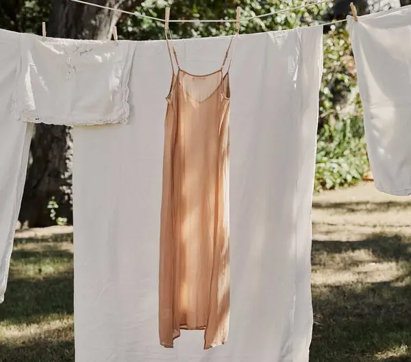 DÔEN Long Deep V-neck Slip - Sand Dollar