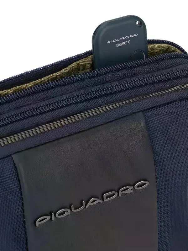 PIQUADRO Logo-plaque Panelled Clutch Bag