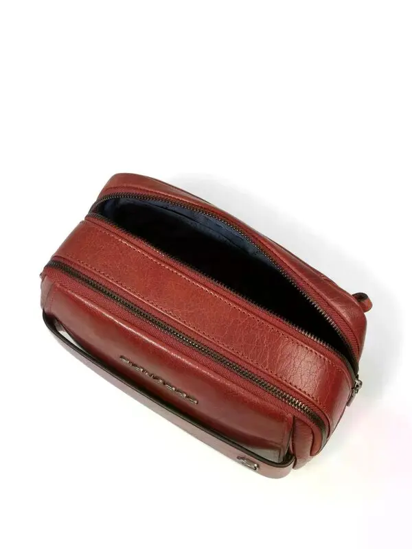 PIQUADRO Logo-plaque Leather Clutch Bag