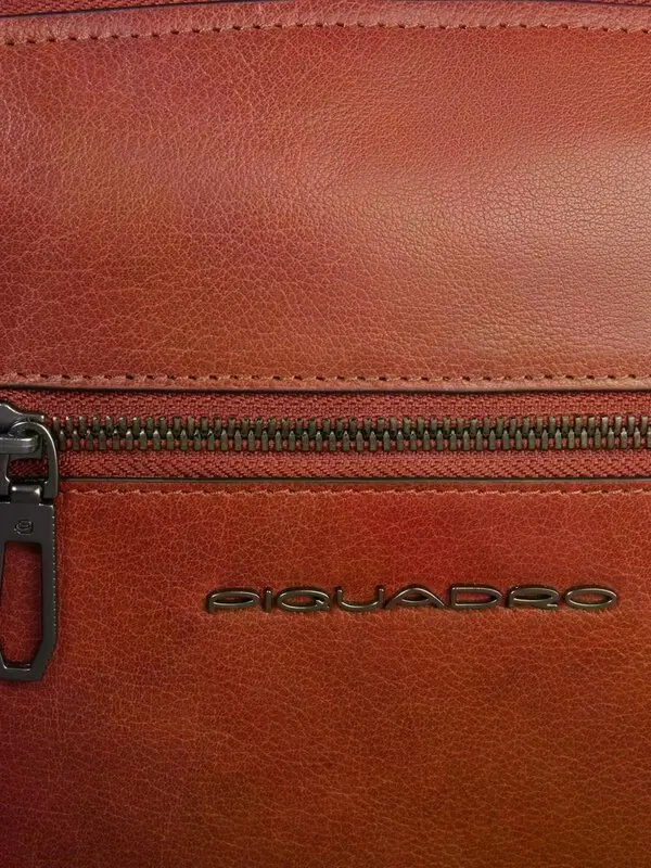 PIQUADRO Grained Leather Backpack - Red