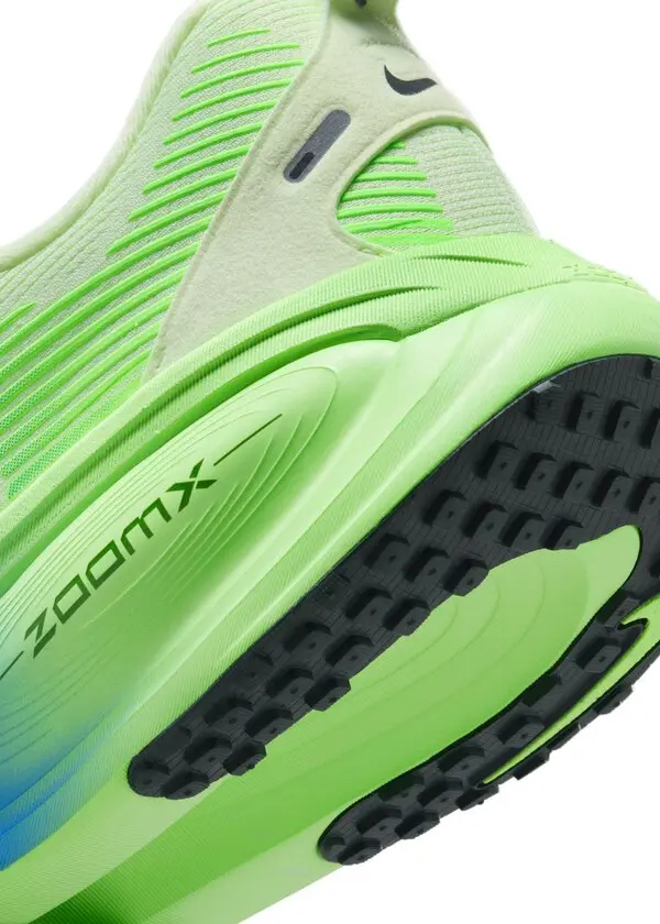 Nike Vomero 18 Running Sneakers - Green
