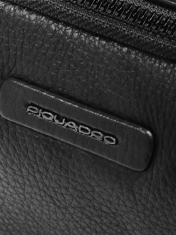 PIQUADRO Grained Leather Clutch Bag