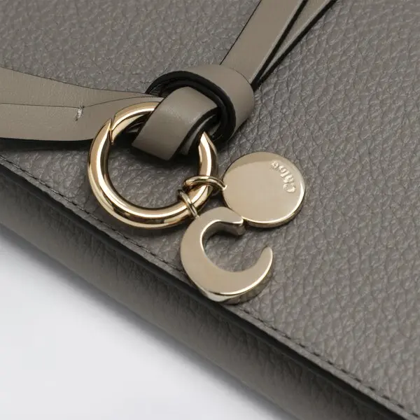 Chloé Alphabet Flap Wallet In Grained Leather - Grey