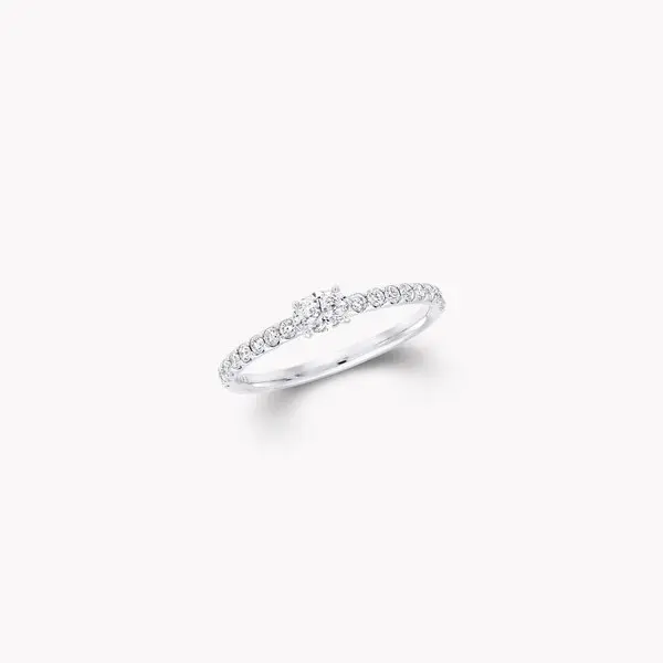 Graff Foufou Oval Diamond Ring - White Gold