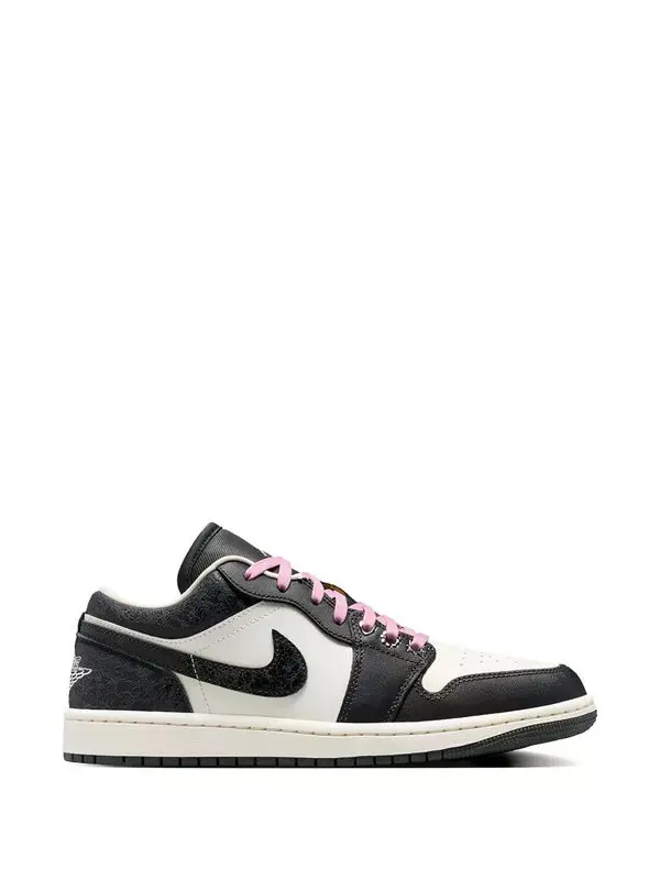 JORDAN Air 1 Low Se Sneakers - Neutrals