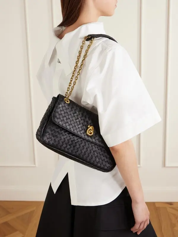 Bottega Veneta Madison Intrecciato Leather Shoulder Bag - Black