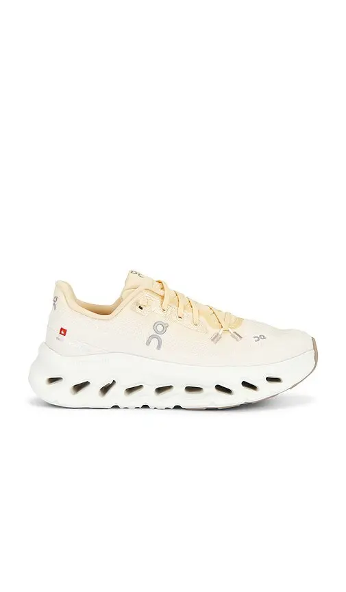 On Cloudtilt Sneaker - Blonde & Dew