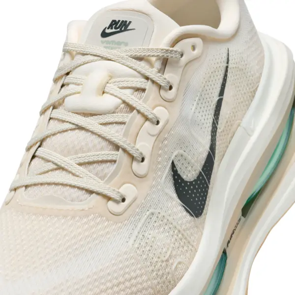 Nike Vomero Premium Road Running Shoes - Brown
