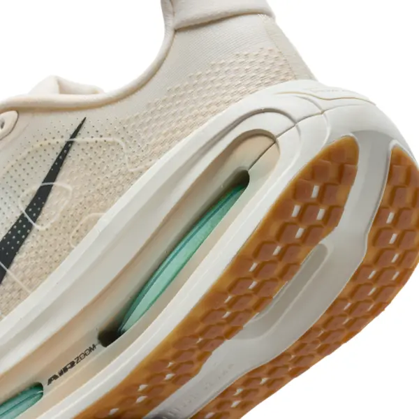 Nike Vomero Premium Road Running Shoes - Brown