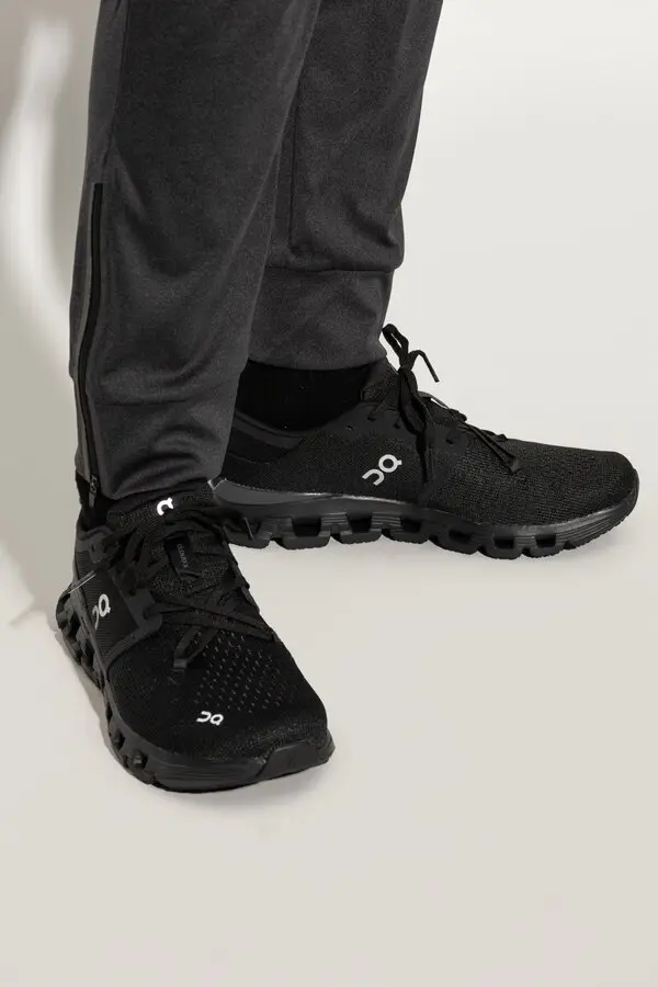 On X 4 Training Shoes - Black
