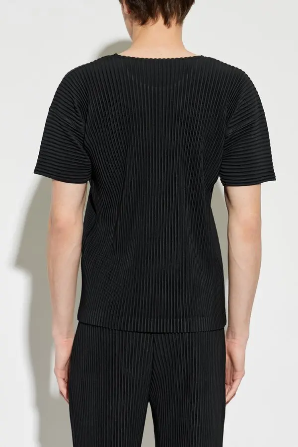 Issey Miyake Pleated T-shirt With A Crew Neck - Black