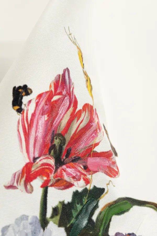 MAISON MARGIELA Silk Scarf With Floral Motif - Cream