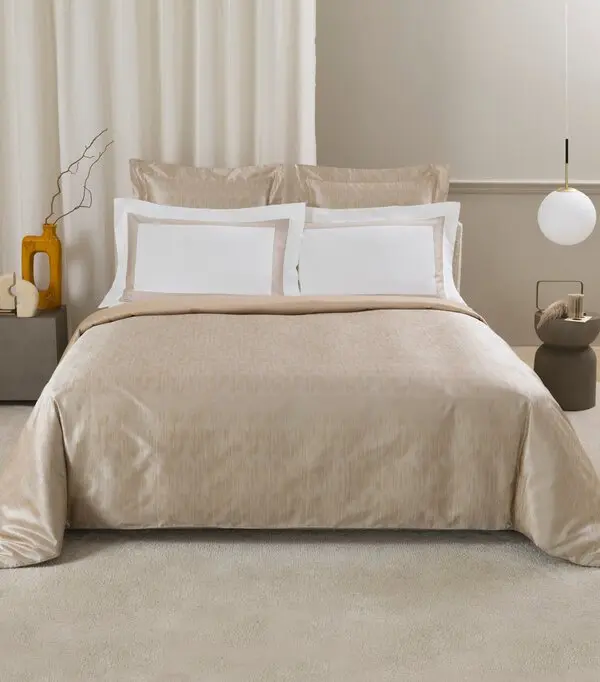 Frette Silk Luxury Sway King Duvet Cover - Beige