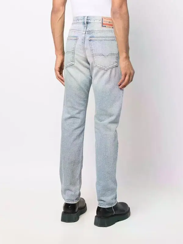 DIESEL® 1995 D-sark 09c14 Straight-leg Jeans - Blue