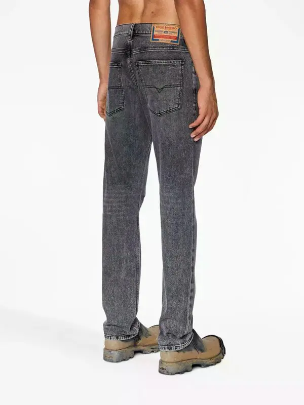 DIESEL® 1995 D-sark 09g81 Straight-leg Jeans