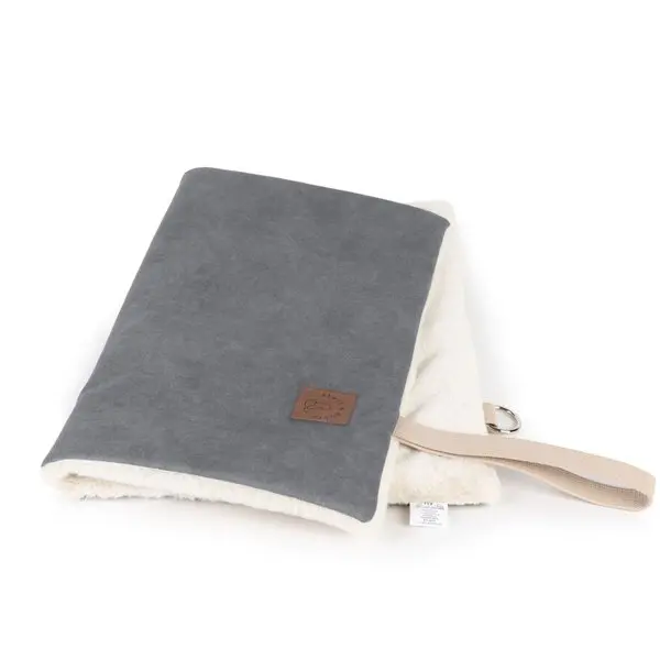 FLUFF & BOOTS Portable Pet Lounge Mat