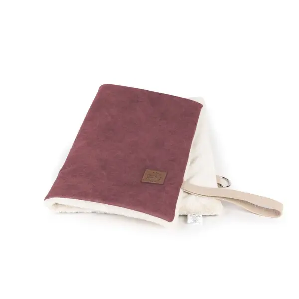 FLUFF & BOOTS Portable Lounge Mat - Red/white