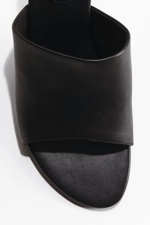 H&m Heeled Leather Sandals - Black