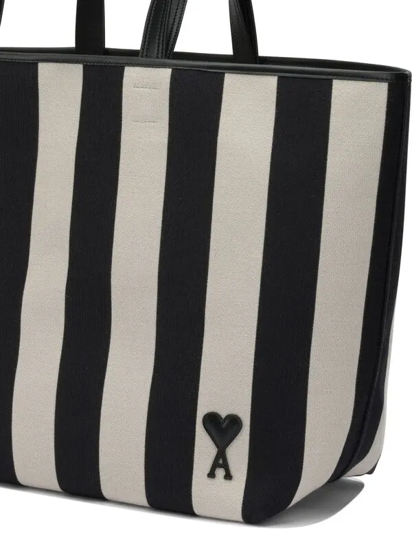 Ami Medium Shoulder Bag