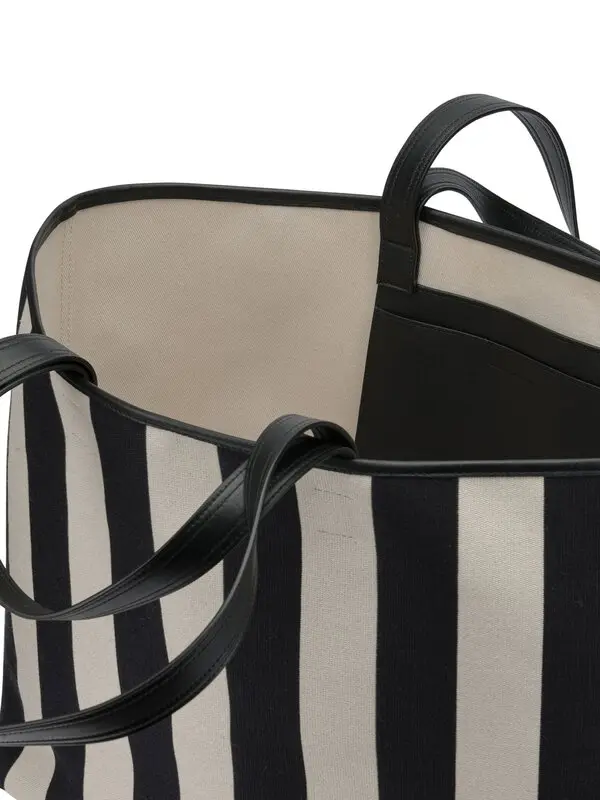 Ami Medium Shoulder Bag