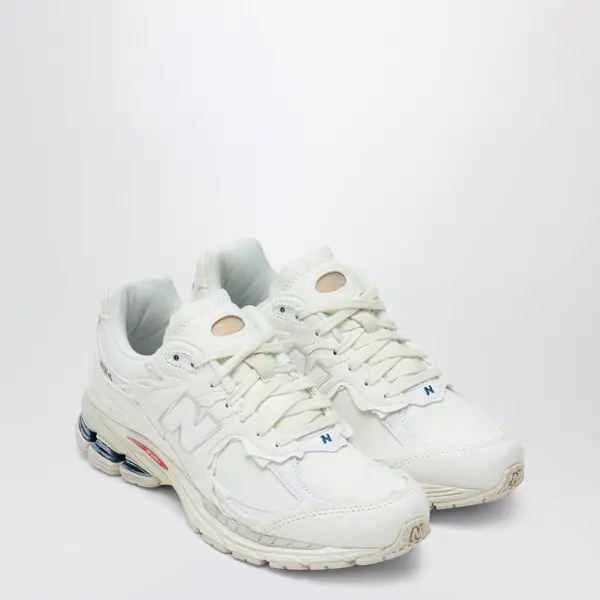 NEW BALANCE 2002r Protection Pack Sneakers - White